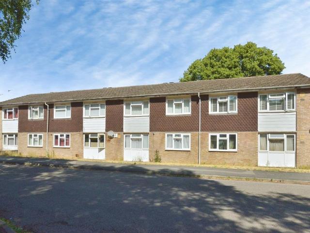1 bedroom maisonette for sale