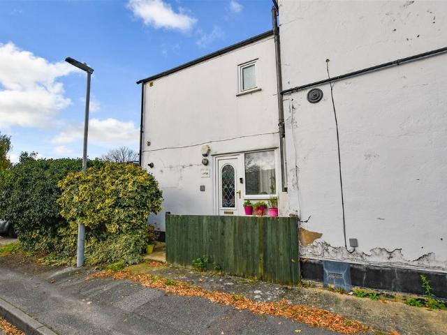 1 bedroom maisonette for sale