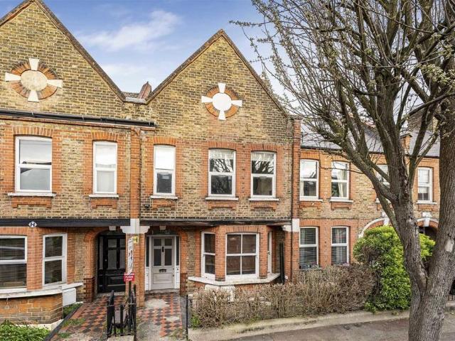 1 bedroom maisonette for sale
