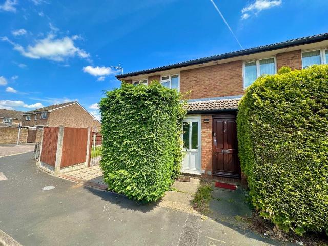 1 bedroom maisonette for sale