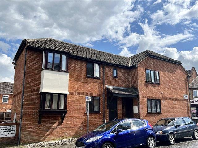 1 bedroom maisonette for sale