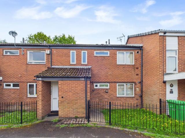 1 bedroom maisonette for sale