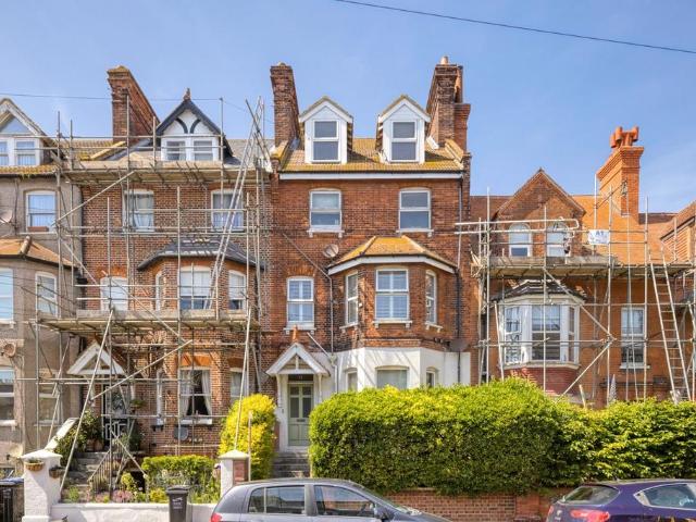 1 bedroom maisonette for sale