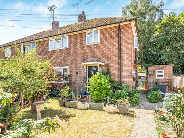1 bedroom maisonette for sale