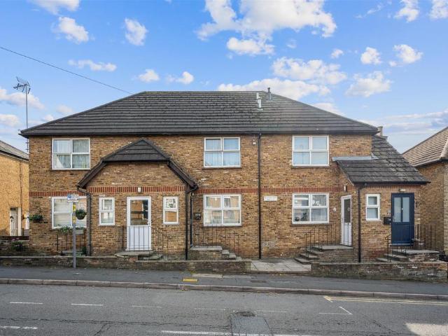1 bedroom maisonette for sale