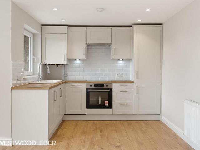 1 bedroom maisonette for sale