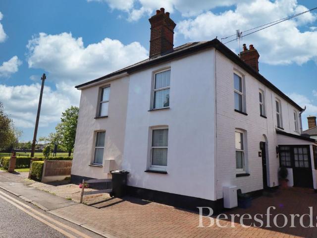 1 bedroom maisonette for sale