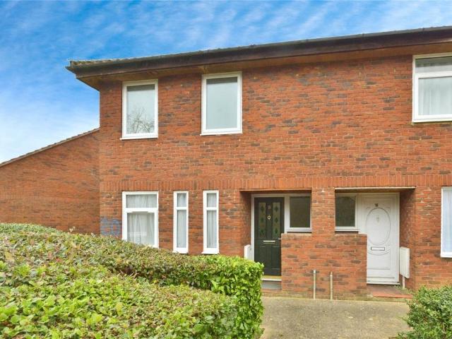 1 bedroom maisonette for sale