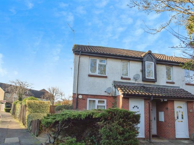 1 bedroom maisonette for sale