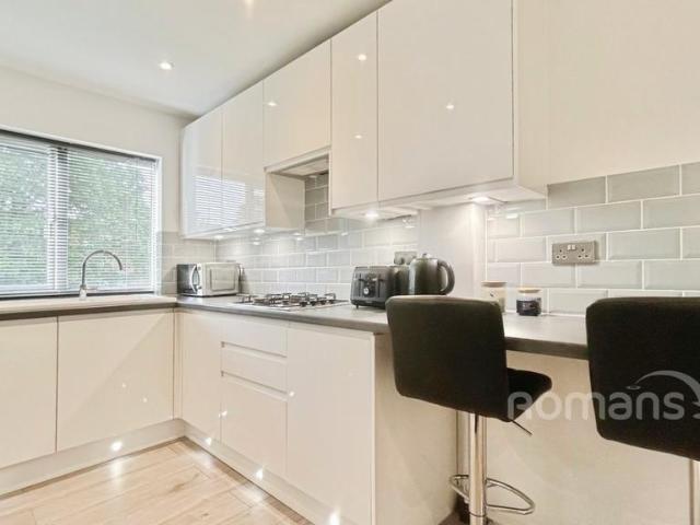 1 bedroom maisonette for sale