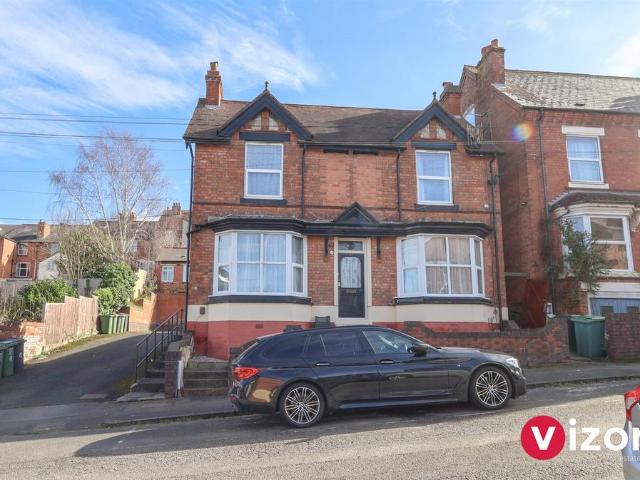 1 bedroom maisonette for sale