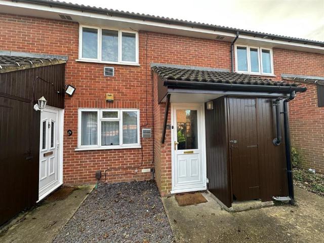 1 bedroom maisonette for sale