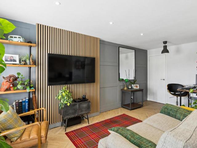 1 bedroom maisonette for sale