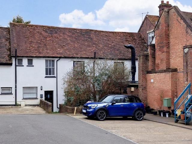 1 bedroom maisonette for sale