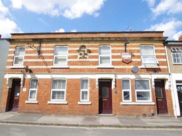 1 bedroom maisonette for sale