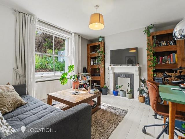 1 bedroom maisonette for sale