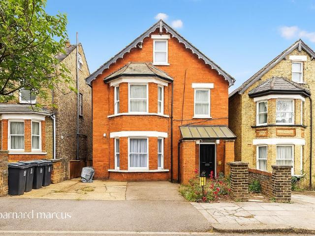 1 bedroom maisonette for sale