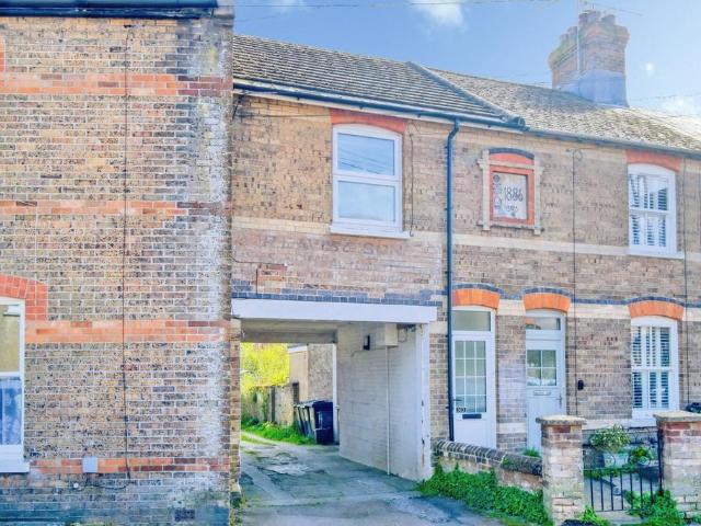 1 bedroom maisonette for sale