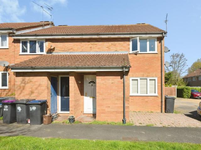 1 bedroom maisonette for sale