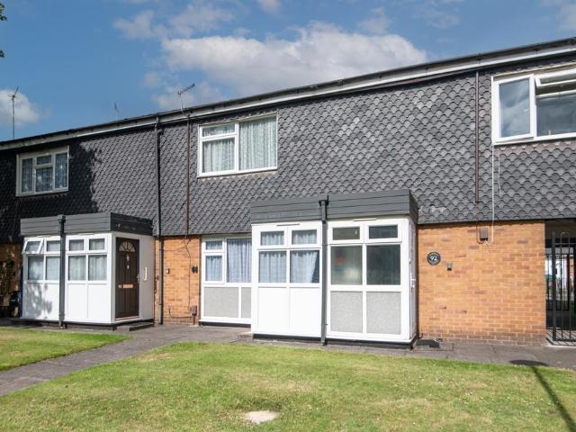 1 bedroom maisonette for sale