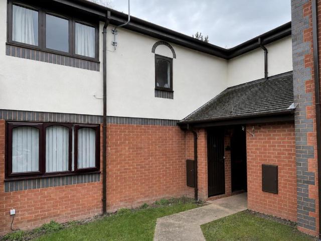 1 bedroom maisonette for sale