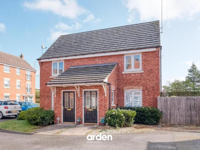 1 bedroom maisonette for sale