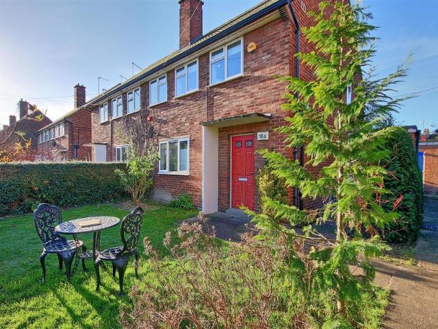 1 bedroom maisonette for sale