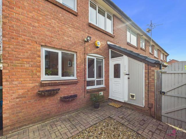 1 bedroom maisonette for sale