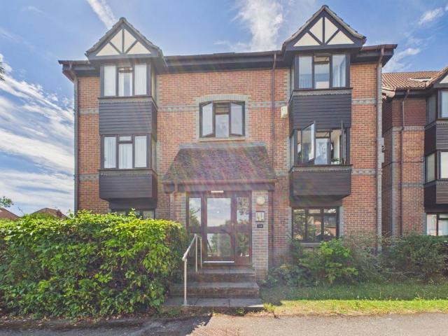 1 bedroom maisonette for sale