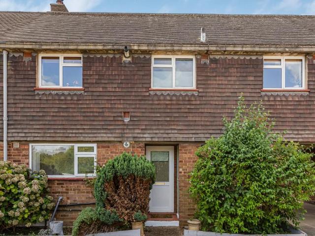1 bedroom maisonette for sale