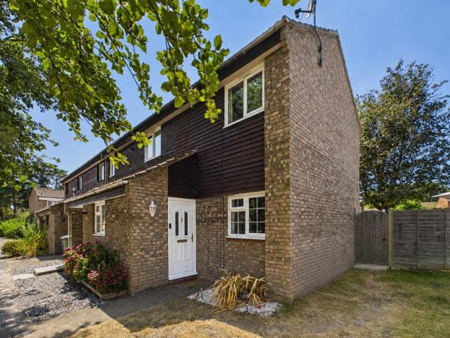 1 bedroom maisonette for sale