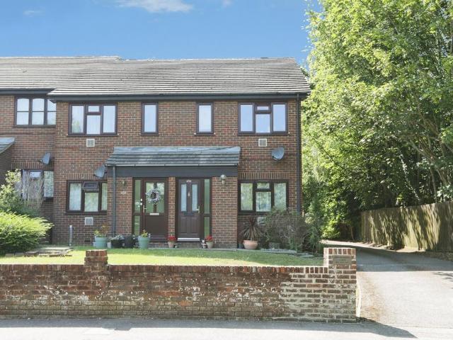1 bedroom maisonette for sale