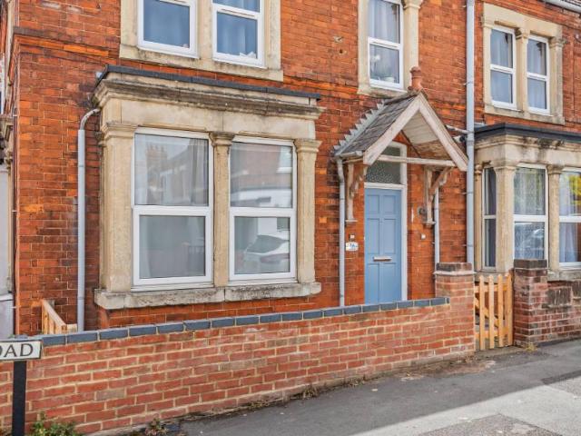 1 bedroom maisonette for sale