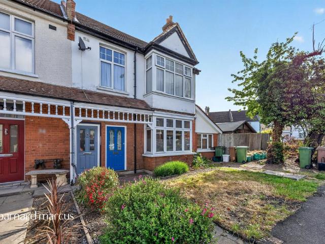 2 bedroom maisonette for sale