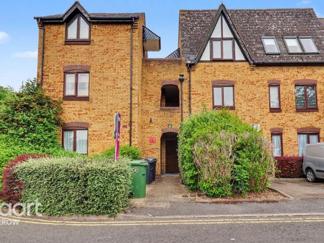 1 bedroom maisonette for sale