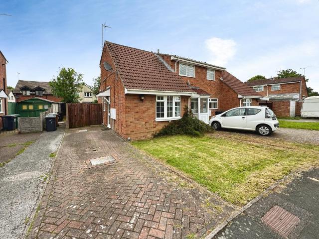 1 bedroom maisonette for sale