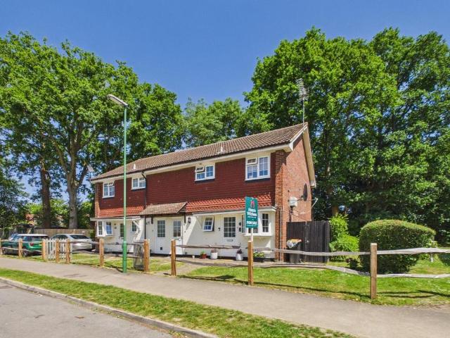 1 bedroom maisonette for sale