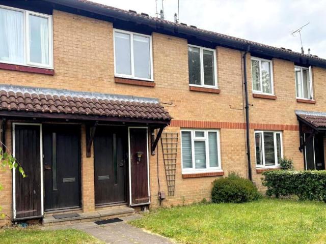 1 bedroom maisonette for sale