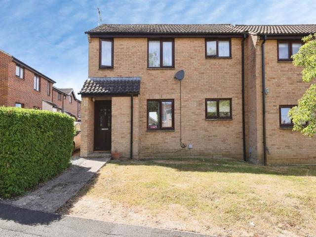1 bedroom maisonette for sale