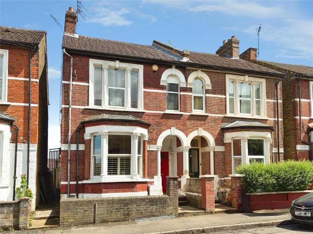 1 bedroom maisonette for sale