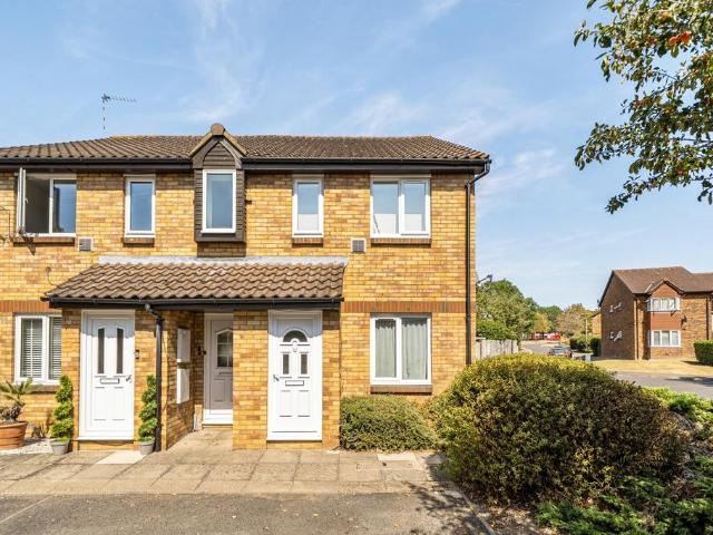 1 bedroom maisonette for sale