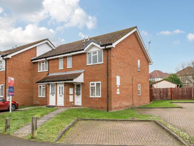 1 bedroom maisonette for sale