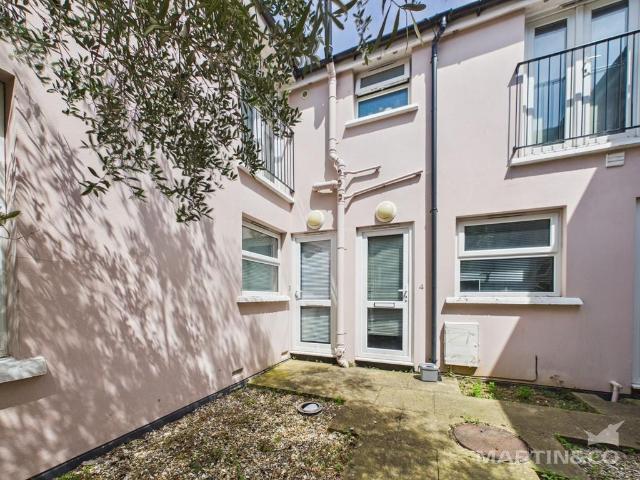 1 bedroom maisonette for sale