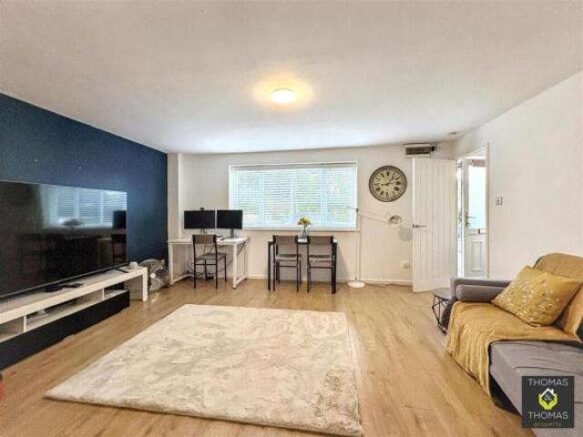 1 bedroom maisonette for sale in Thompson Way, Innsworth, GL3