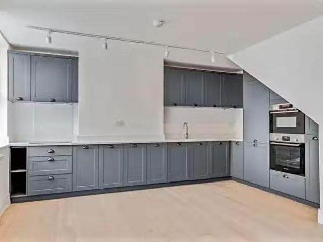 1 Bedroom Maisonette For Sale In West Street, Marlow, SL7