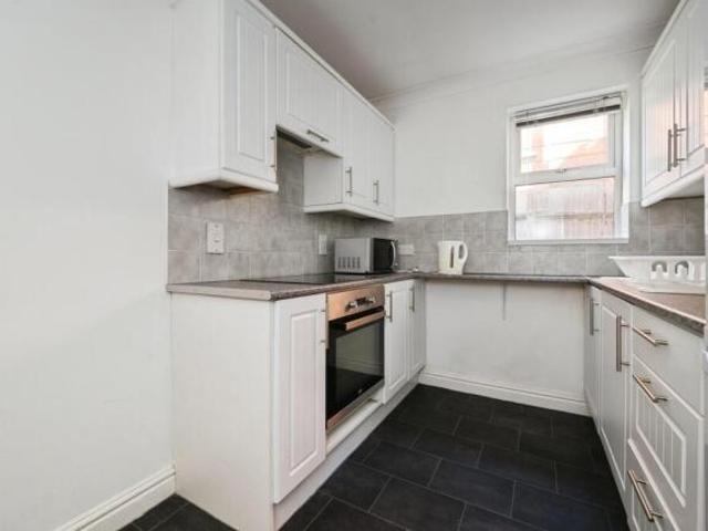 1 bedroom maisonette for sale in Winchester Road, Southampton, SO16