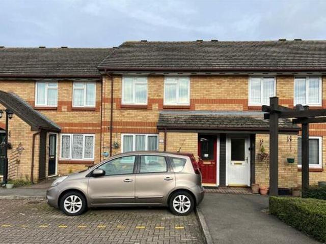 1 Bedroom Maisonette For Sale In Auriol Drive