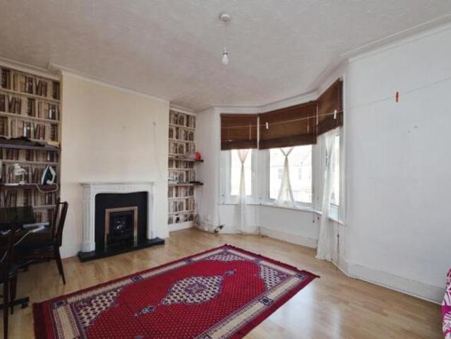 1 bedroom maisonette for sale in Balfour Road, Ilford, IG1