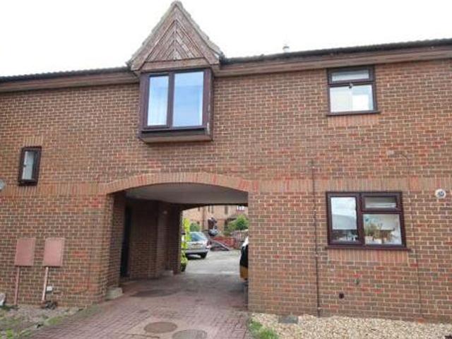 1 Bedroom Maisonette For Sale In Bar Hill