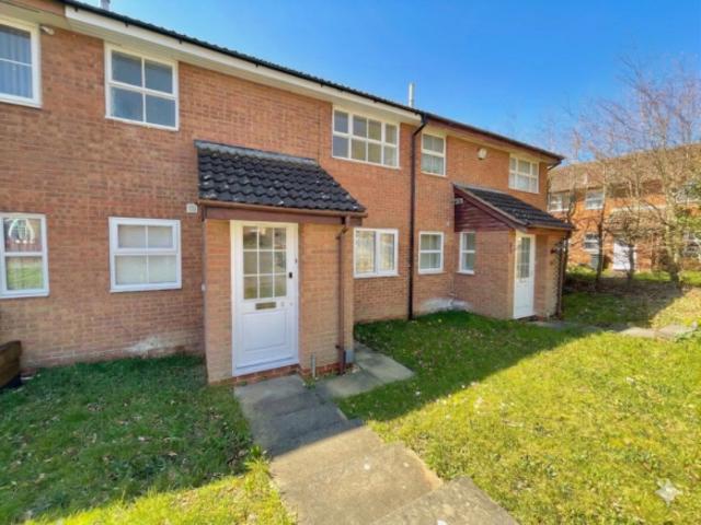 1 bedroom maisonette for sale in Campania Grove, Luton, Bedfordshire, LU3 4DD, LU3